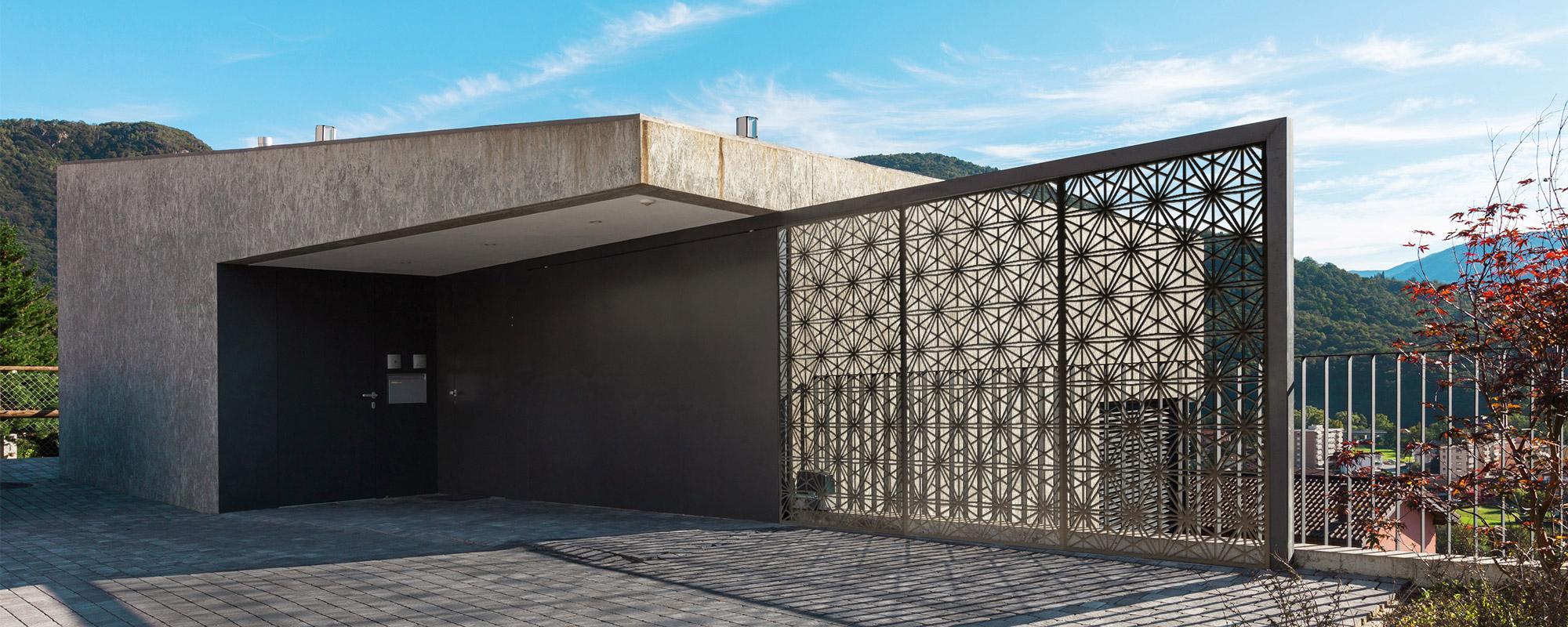 Outdoor Screens Centauri Screen | Lump Sculpture Studio